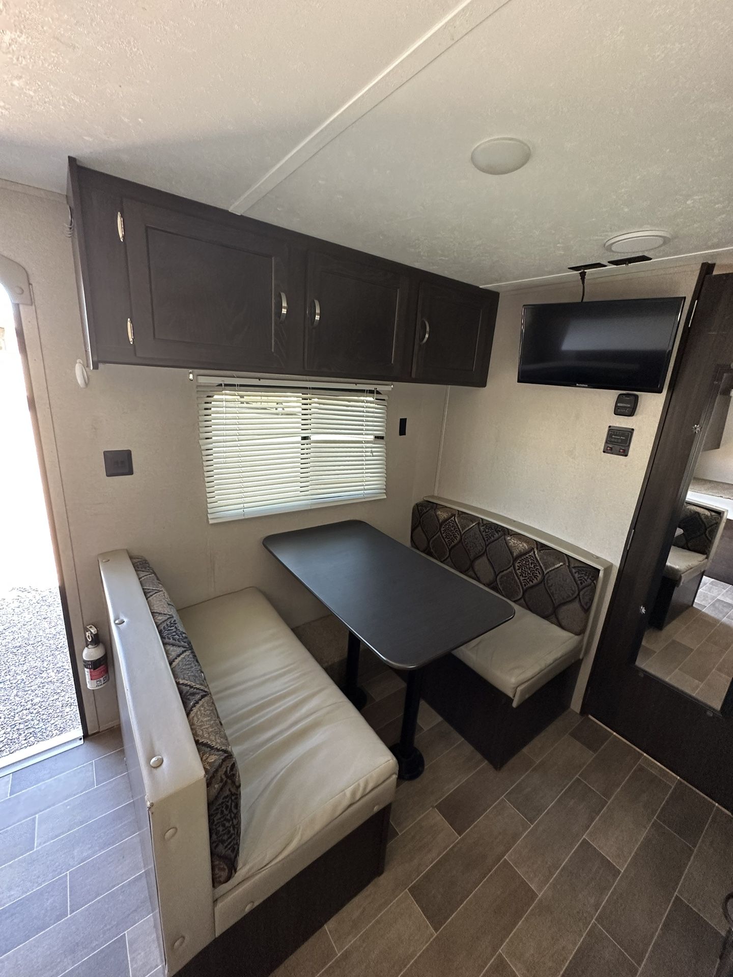 2019 Keystone Springdale 1700 for Sale in Mesa, AZ - OfferUp
