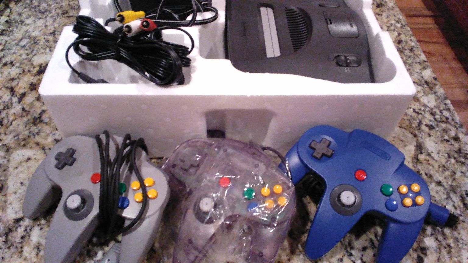 Nintendo 64 Console w/ 3 Controllers @ Cables Tested. "RF Switch" and ...