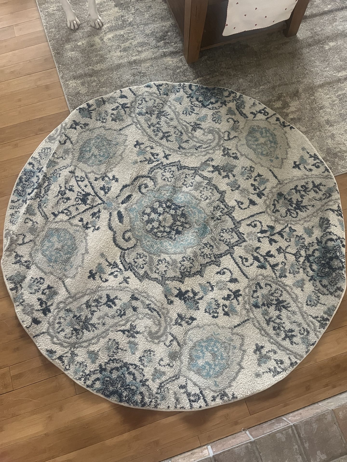 Round Blue Area Rug for Sale in Apple Valley, CA - OfferUp