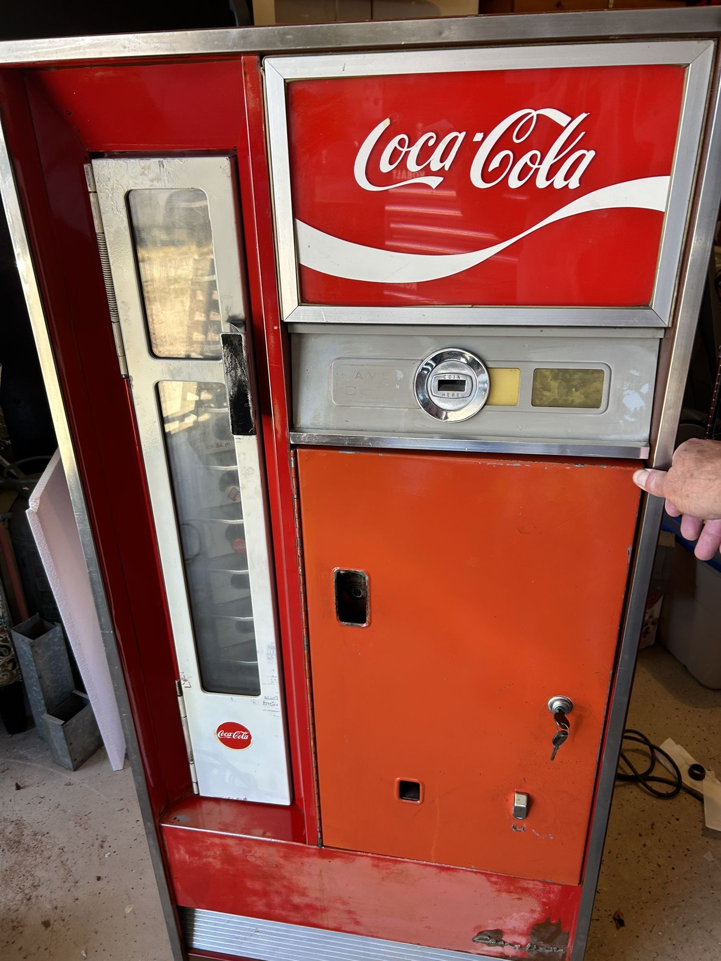 Coke Machine. Cavalier 64 For Sale for Sale in El Paso, TX - OfferUp