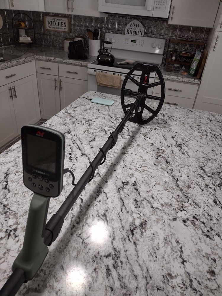 Minelab Xterra Pro Metal Detector for Sale in St. Petersburg, FL - OfferUp
