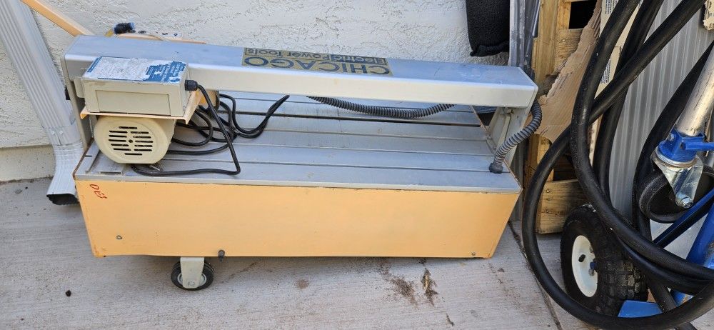 Chicago Bridge Type Wet Tile Saw for Sale in Gilbert, AZ - OfferUp