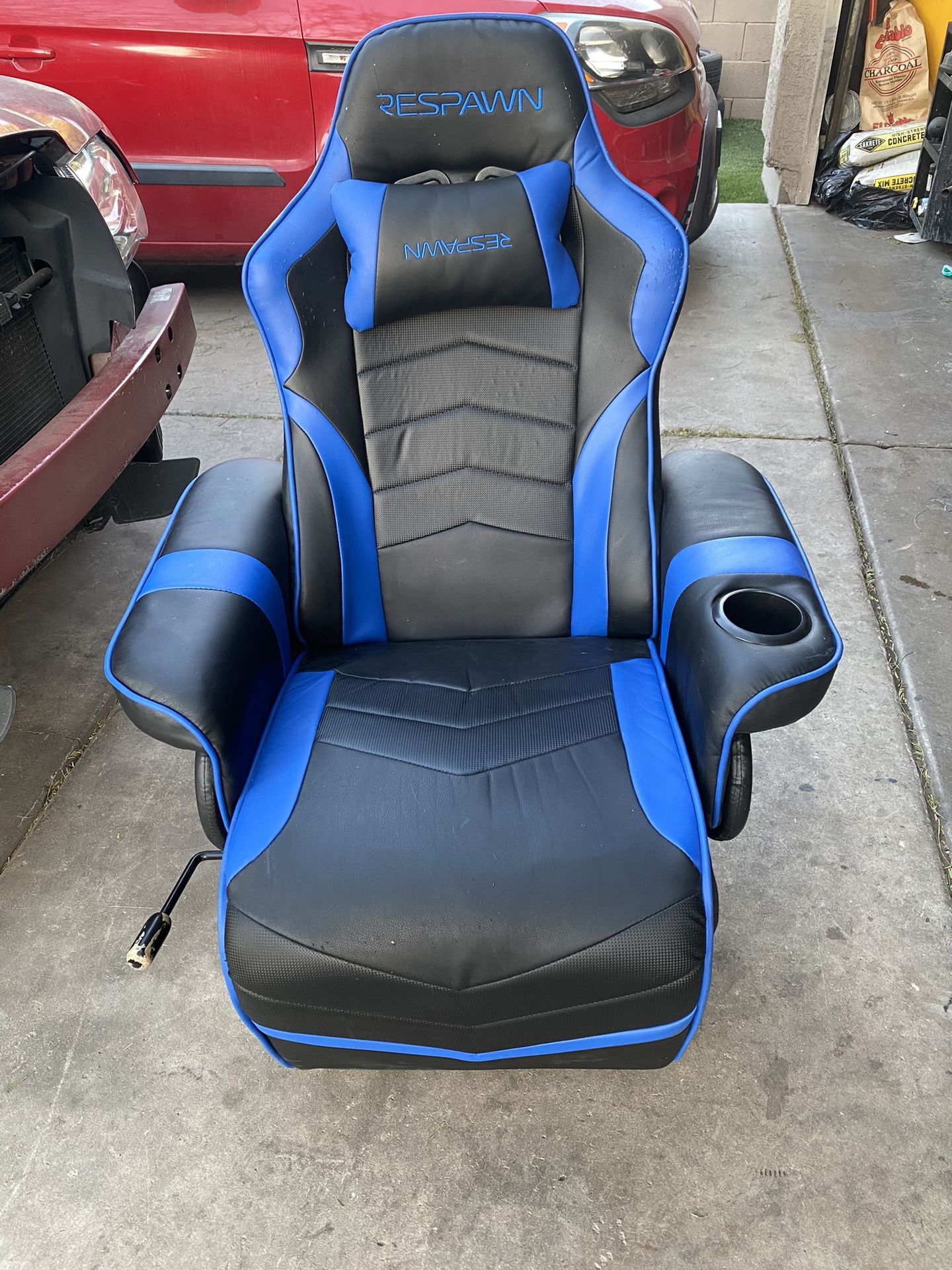 Respawn Gaming Chair for Sale in Phoenix, AZ - OfferUp