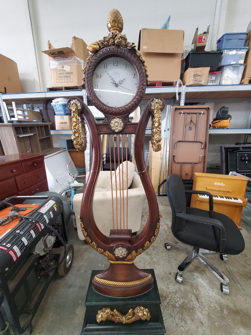 Broken Antique Golder Era Harp Clock for Sale in Orange, CA - OfferUp