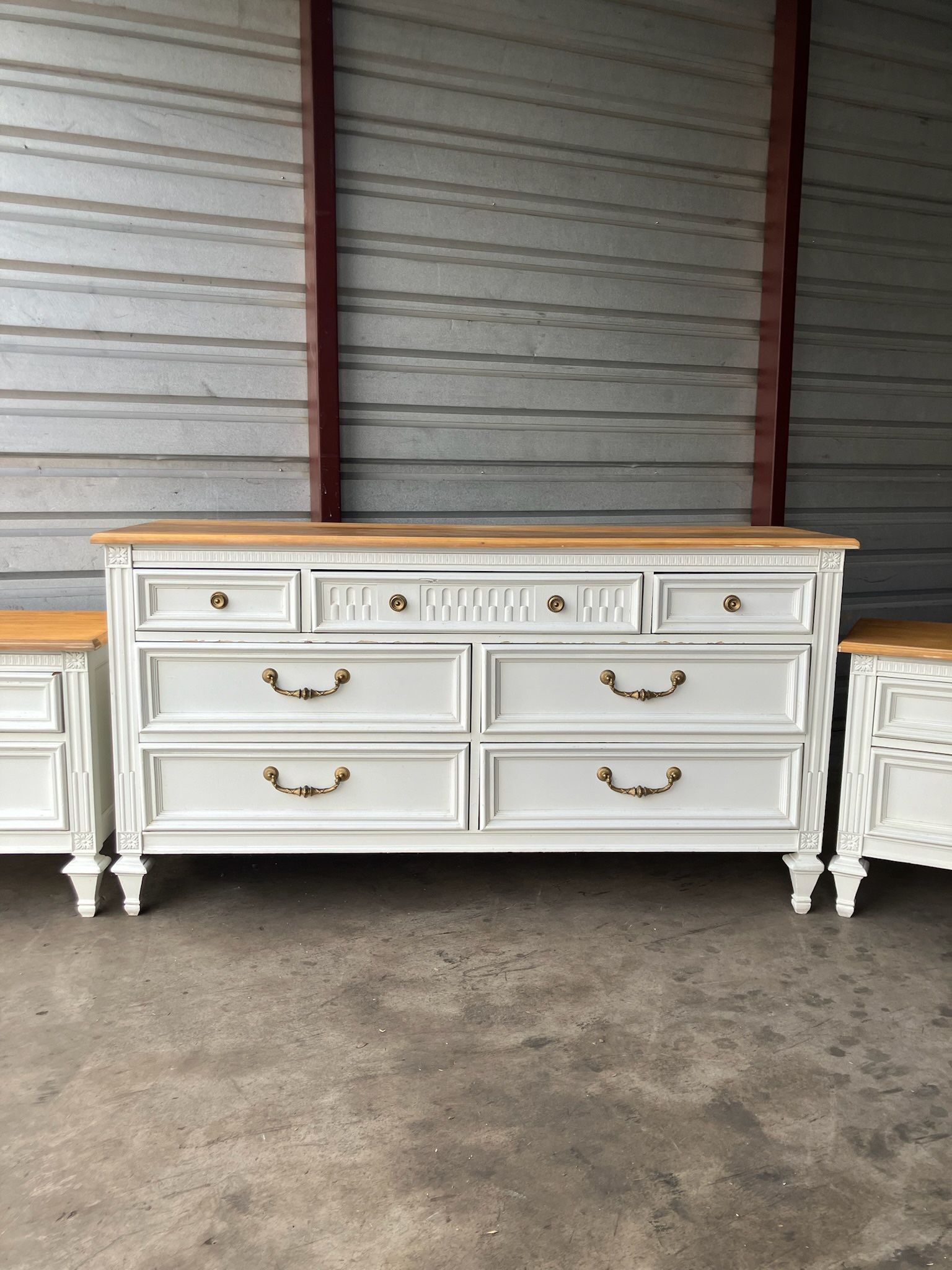 Solid Wood White Dresser & Nightstands for Sale in Phoenix, AZ - OfferUp