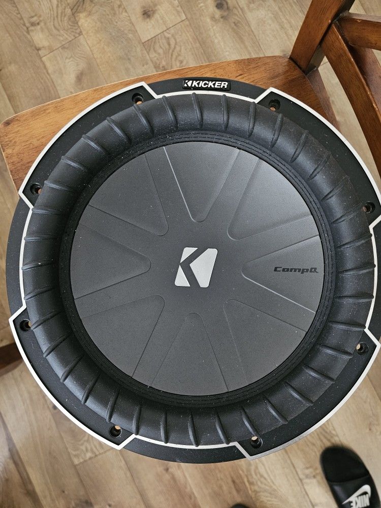 Kicker COMP Q for Sale in Altadena, CA - OfferUp