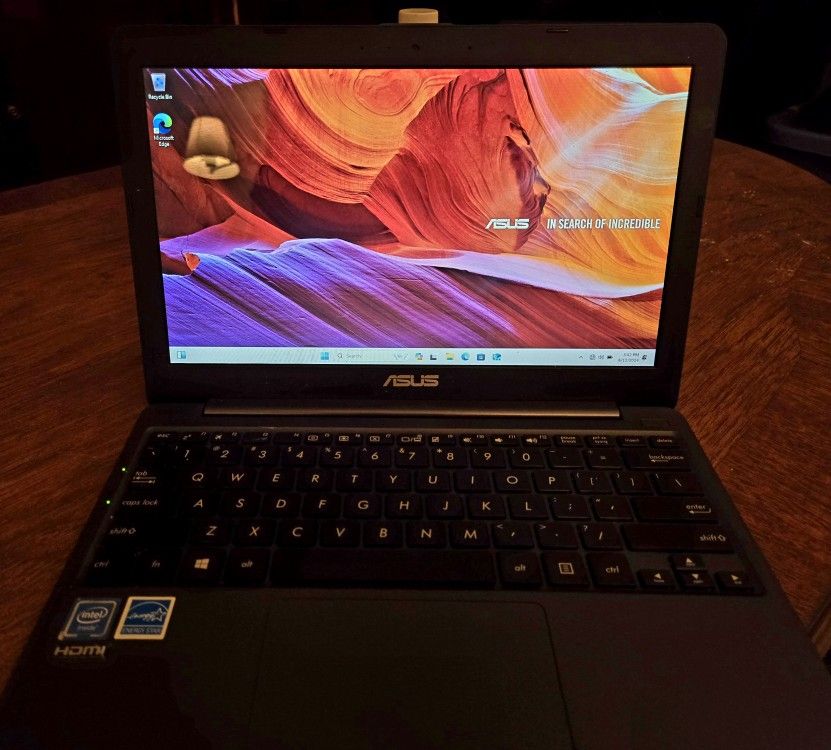 Asus VivoBook 12 for Sale in Scottsdale, AZ - OfferUp