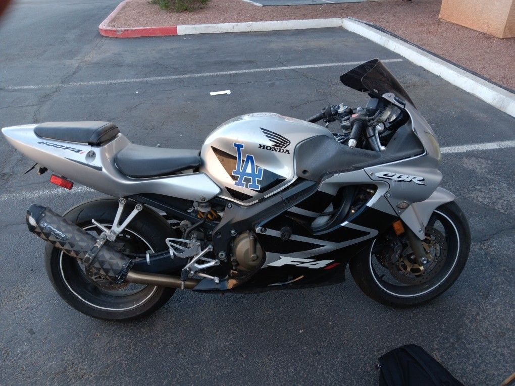 2001 Honda Cbr F4i 600 for Sale in North Las Vegas, NV - OfferUp