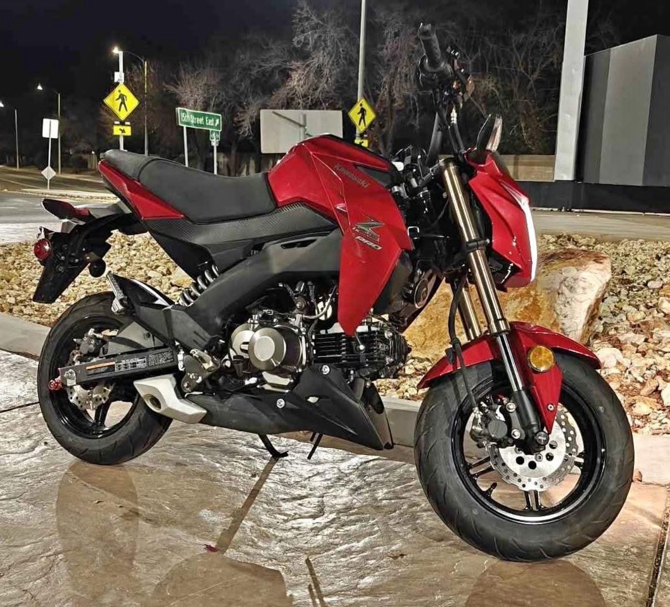2018 Kawasaki Z125 Pro for Sale in Palmdale, CA - OfferUp