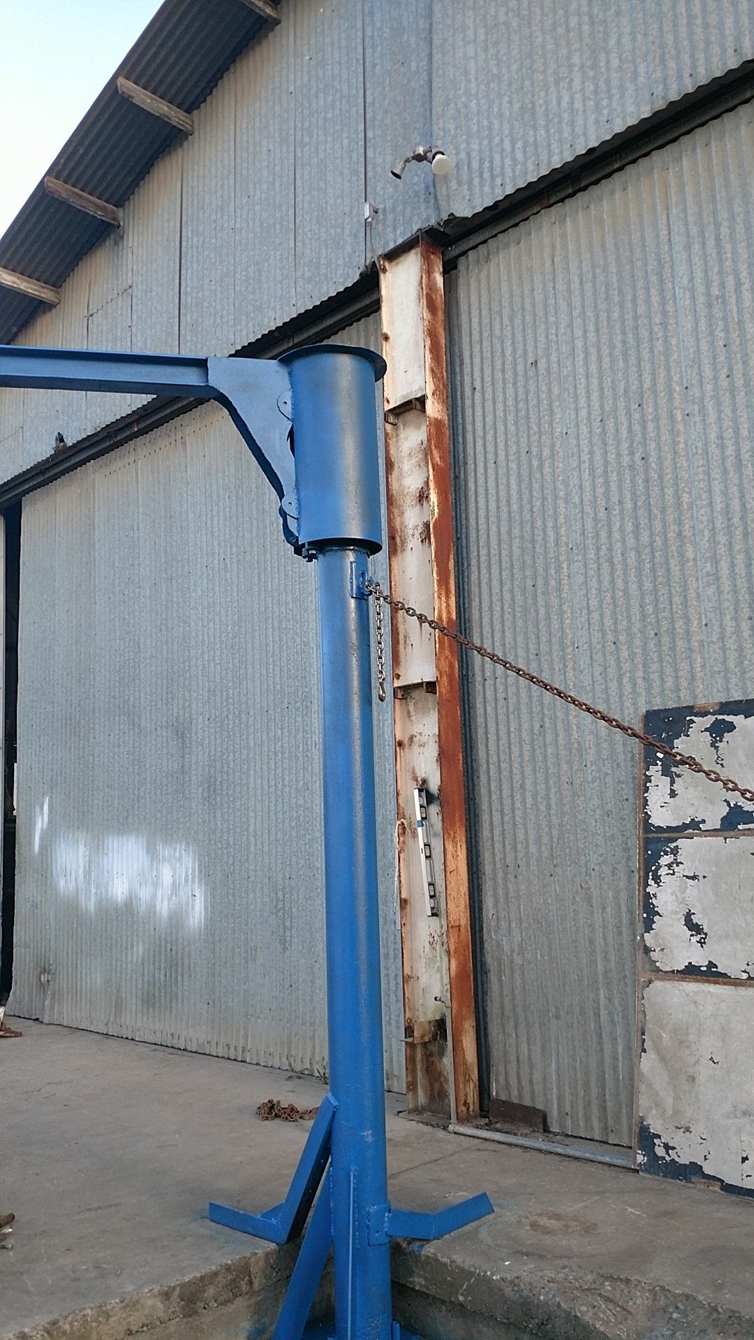 Jib crane 11'×8' reach beam trolley w/ chainfall for Sale in Madera, CA ...