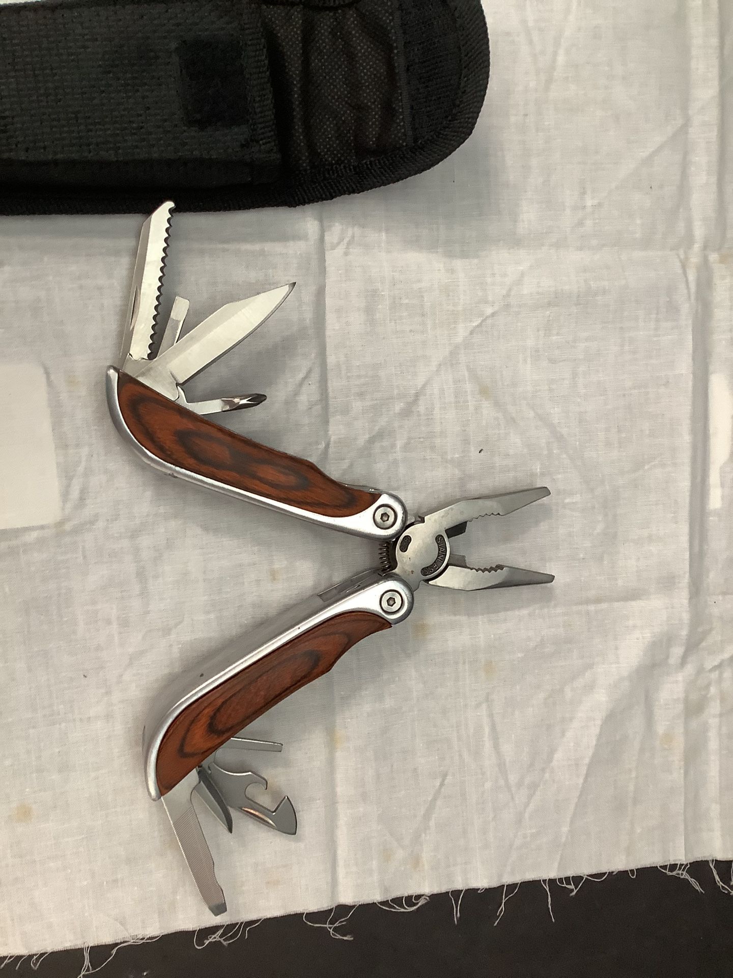 9 in 1 Foldable Pocket Multifunctional Tool for Sale in Gulfport, FL ...