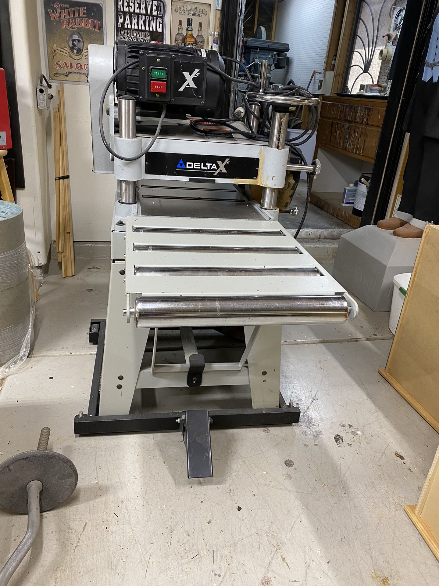 Delta 15” Thickness Wood Planer for Sale in Sun City, AZ - OfferUp