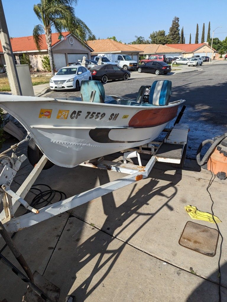 Valco Fishing Boat 14ft for Sale in Grand Terrace, CA - OfferUp