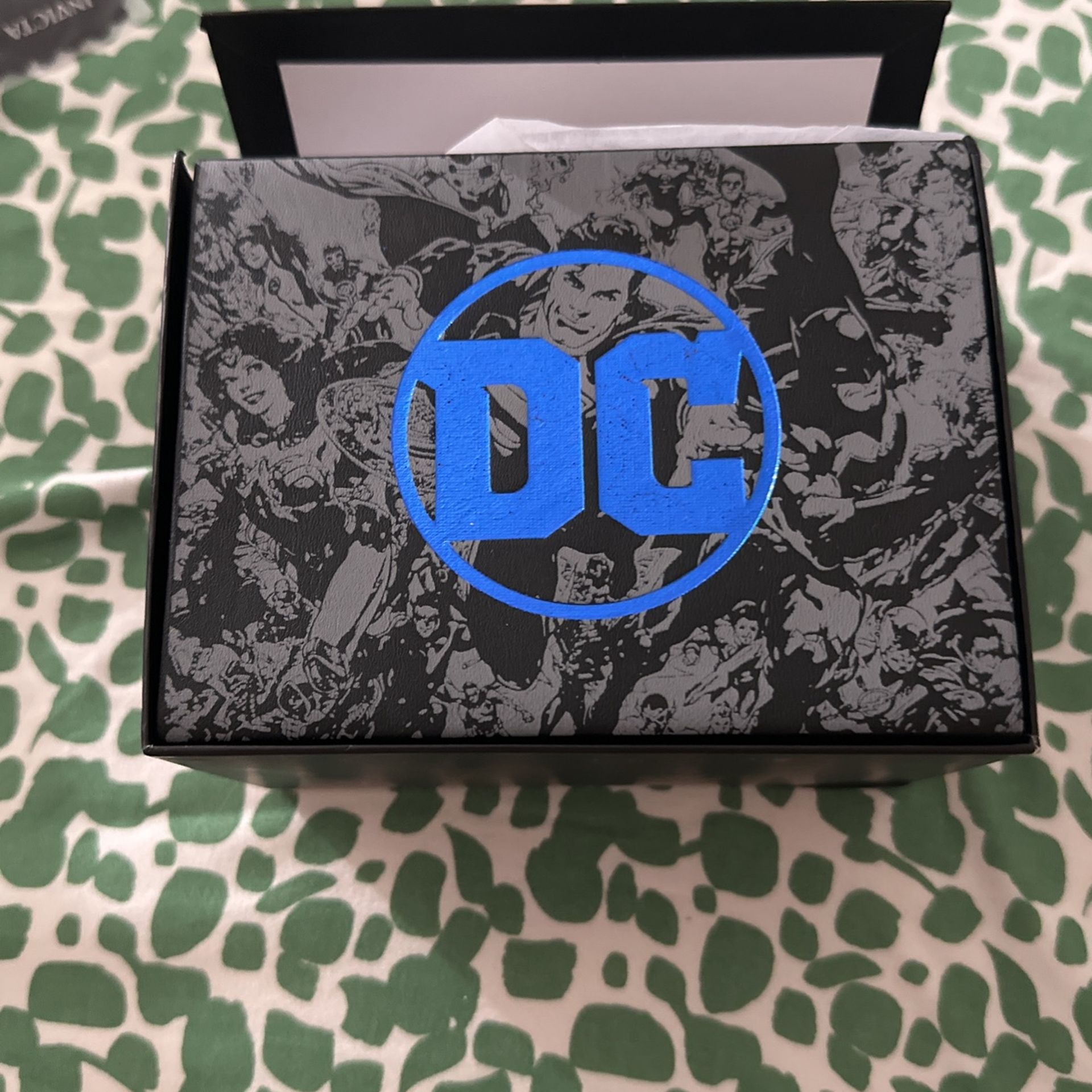 Limited Edition DC Gold Women’s Wonder Woman Invicta Watch for Sale in ...