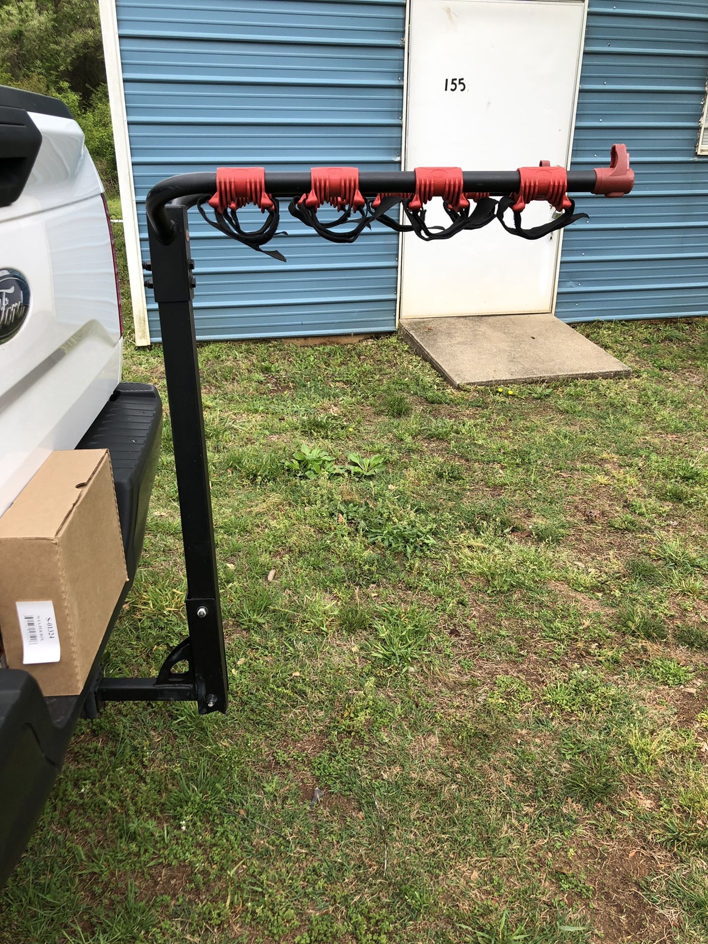 Bell hitch mount bike rack for up to 4 bikes for Sale in Simpsonville ...