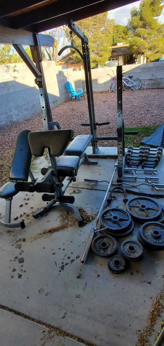 Wieght Bench And Accessories TSA5820 for Sale in Las Vegas, NV - OfferUp