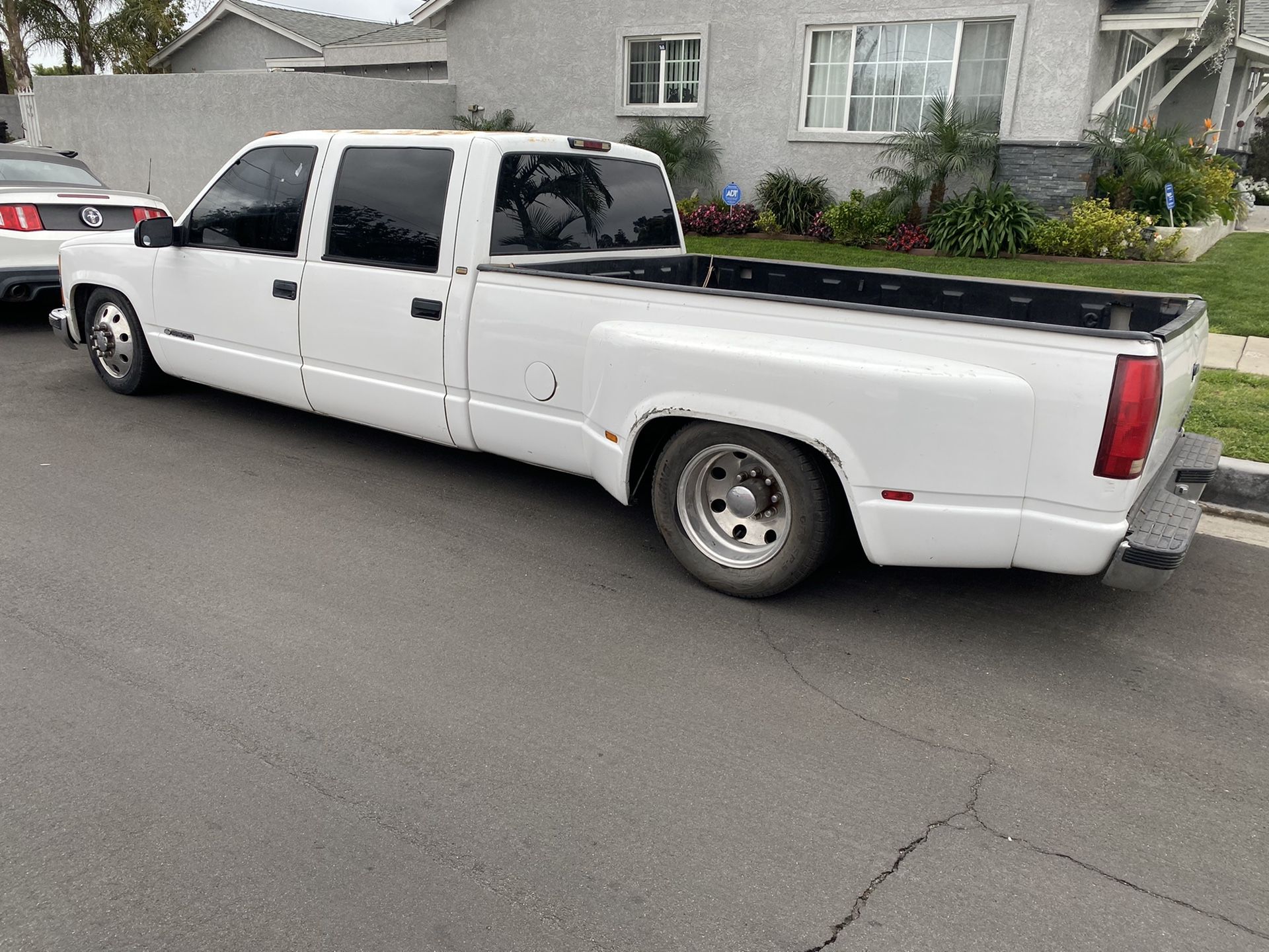1998 Chevrolet C3500 for Sale in Wilmington, CA - OfferUp