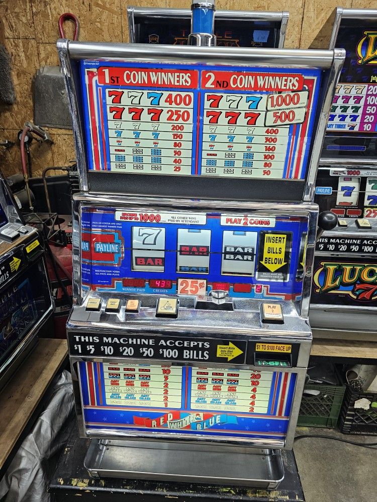 IGT SLOT MACHINE (red White And Blue) for Sale in Lakewood, CA - OfferUp