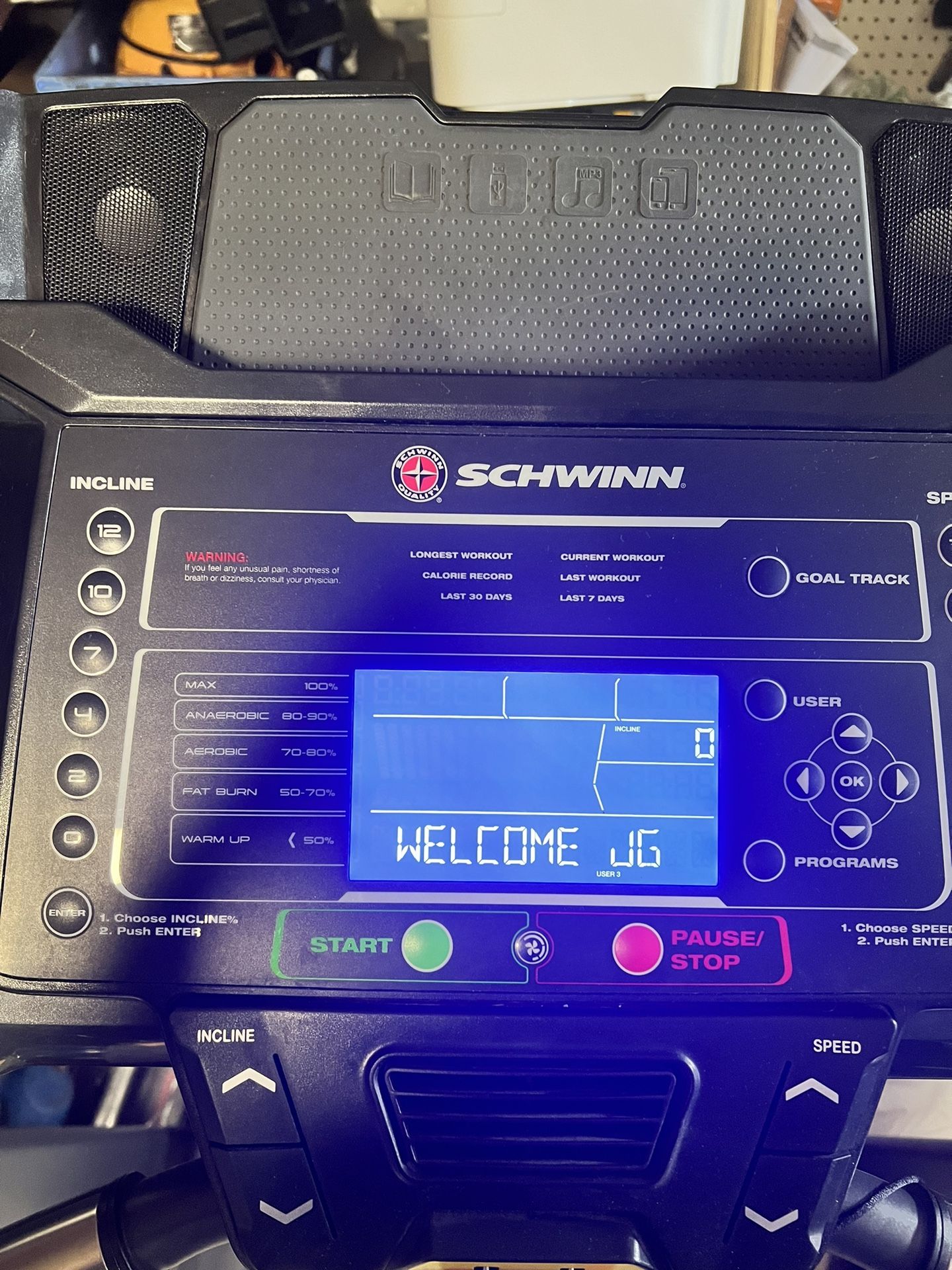 Schwinn 830 Treadmill Exercise