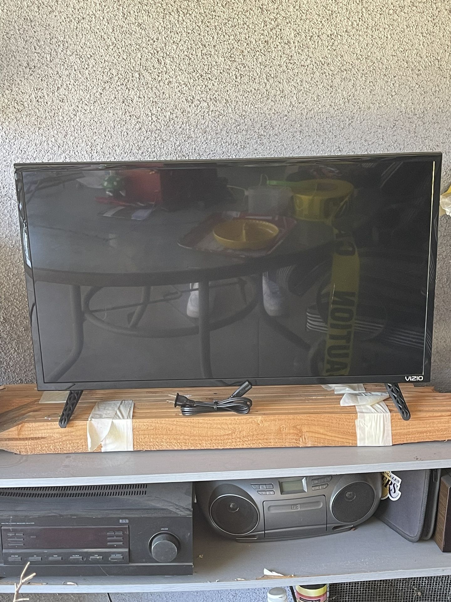 32” VISIO TV/COMPUTER MONITOR for Sale in Whittier, CA - OfferUp