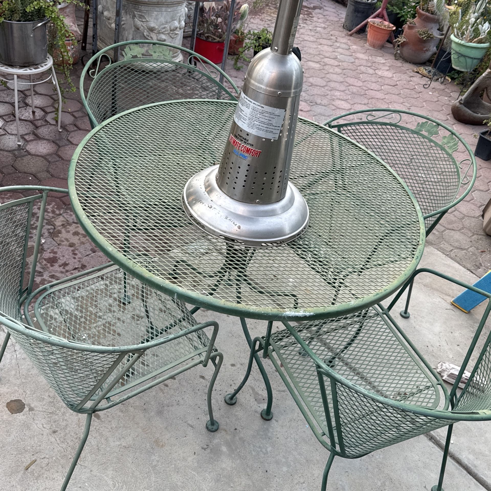Table & Chais for Sale in Fresno, CA - OfferUp