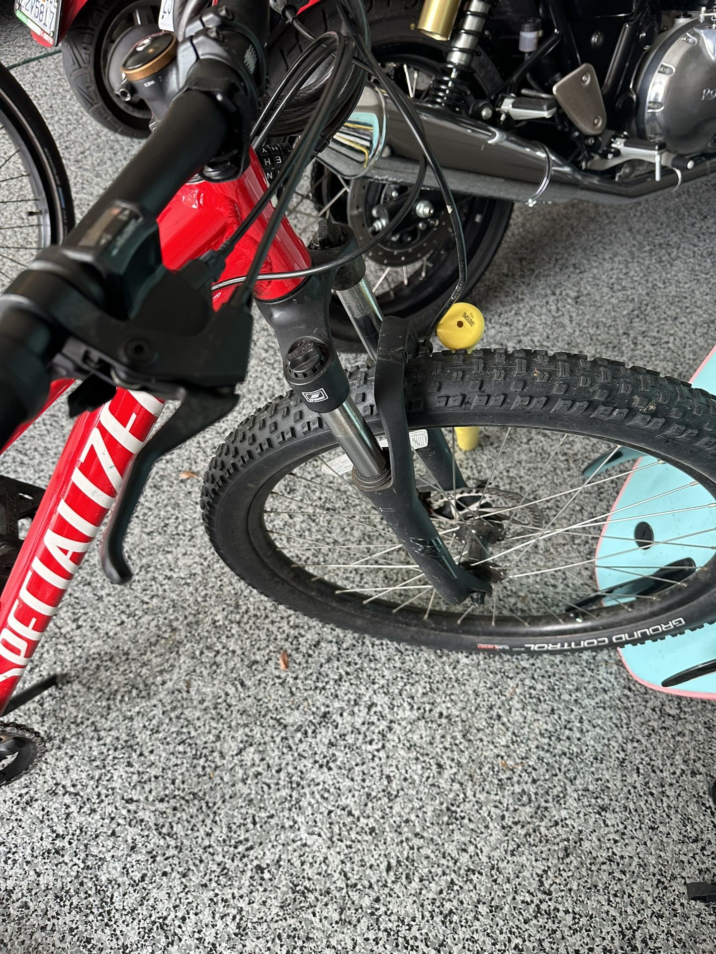 Specialized Kids Bike Rockhopper for Sale in Newport Beach, CA - OfferUp