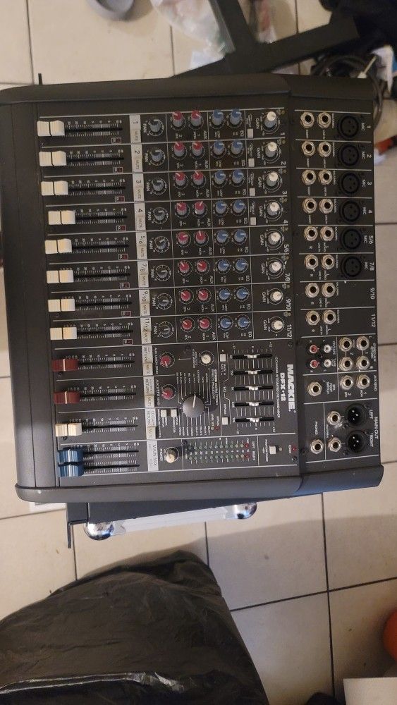 Mackie DFX-12 MIXER for Sale in Rancho Cucamonga, CA - OfferUp