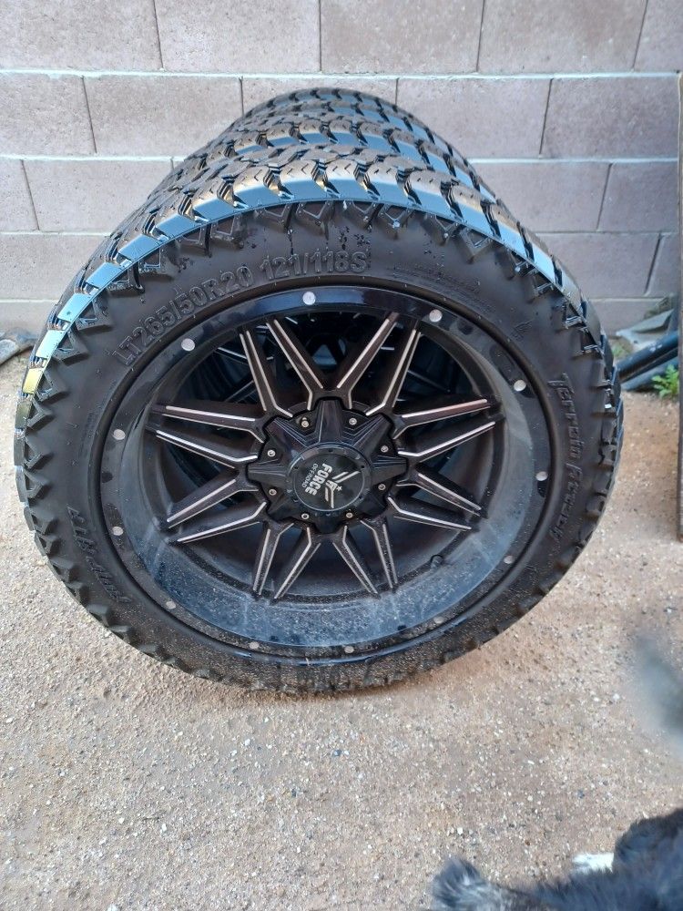 20 Inch Universal 5 Lug Off-road Force for Sale in Tucson, AZ - OfferUp