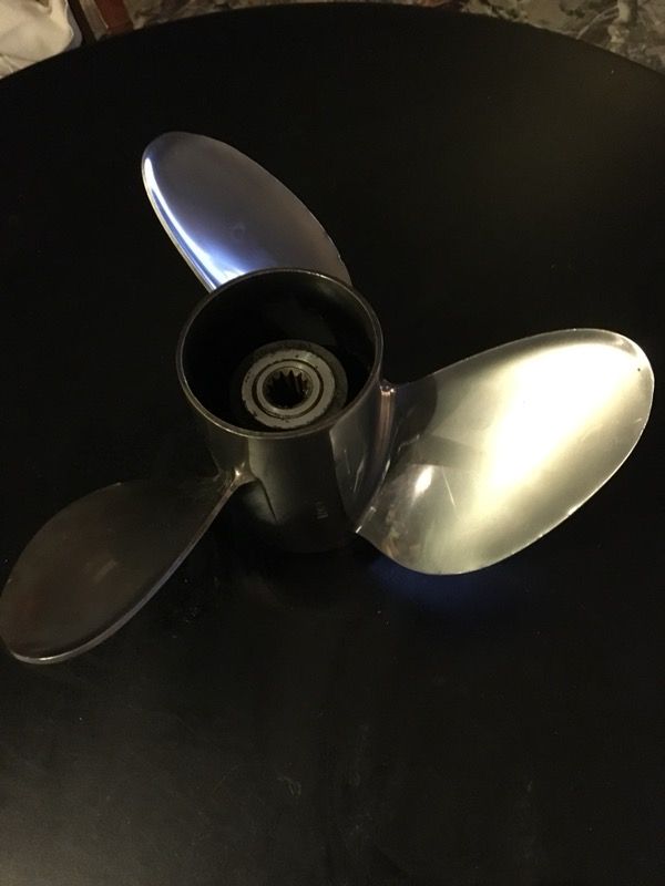 Outboard motor prop for Sale in Kenosha, WI - OfferUp