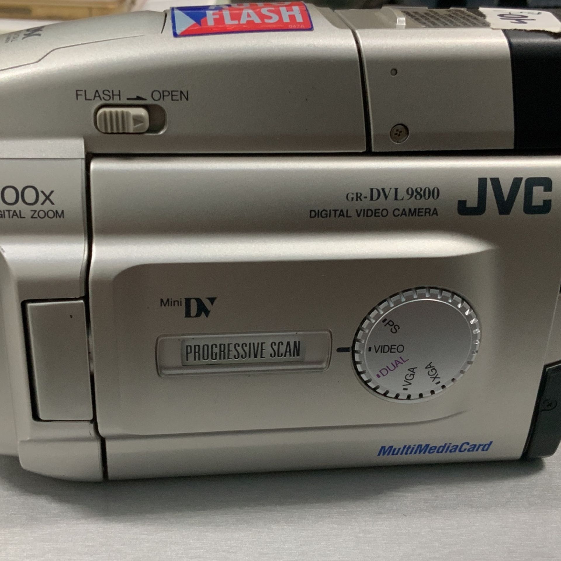 JVC GR-DVL 9800 For Parts Untested for Sale in Riverside, CA - OfferUp