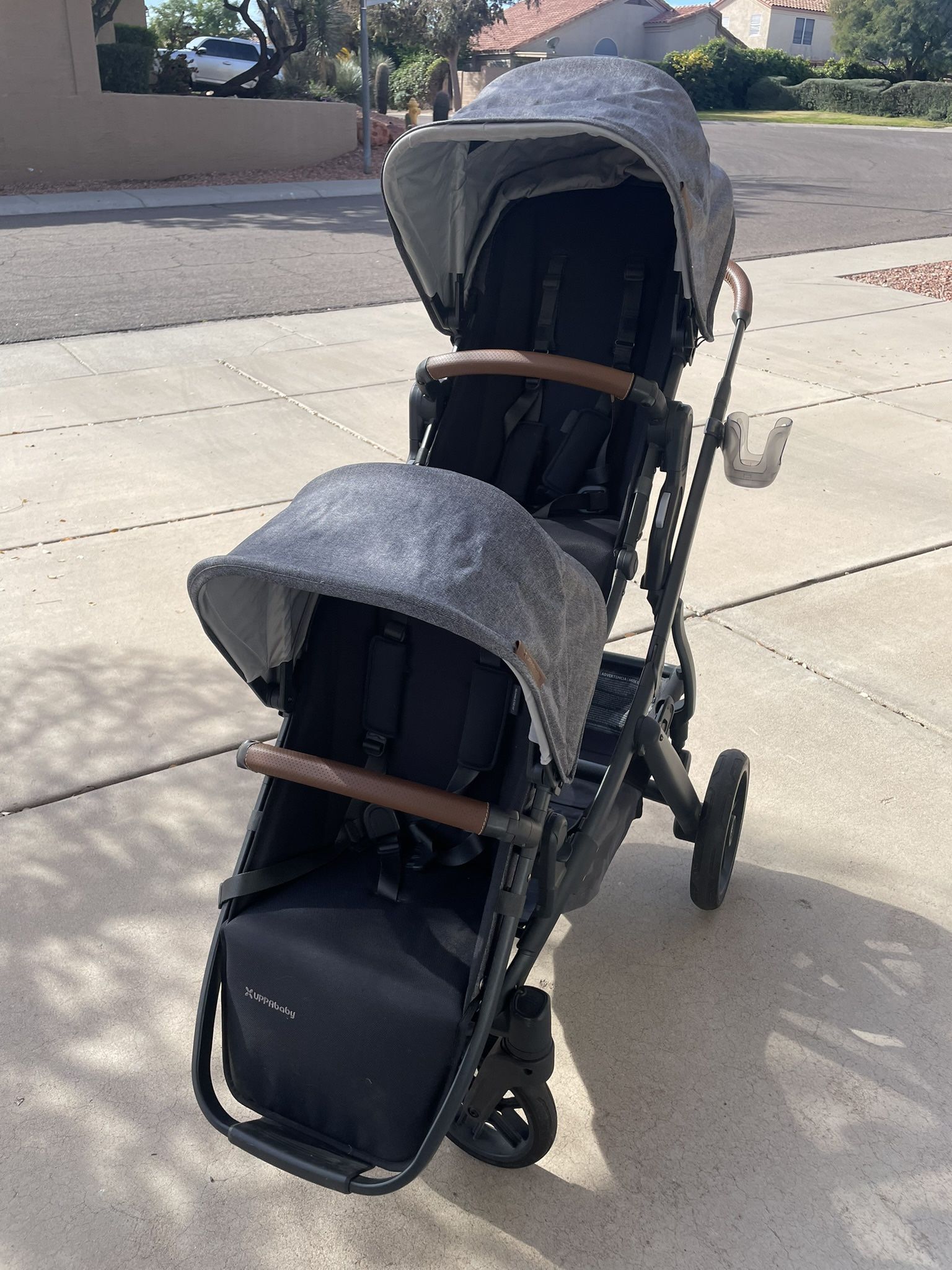 Uppa Baby Vista2 Double Stroller With Bassinet & Accessories for Sale ...