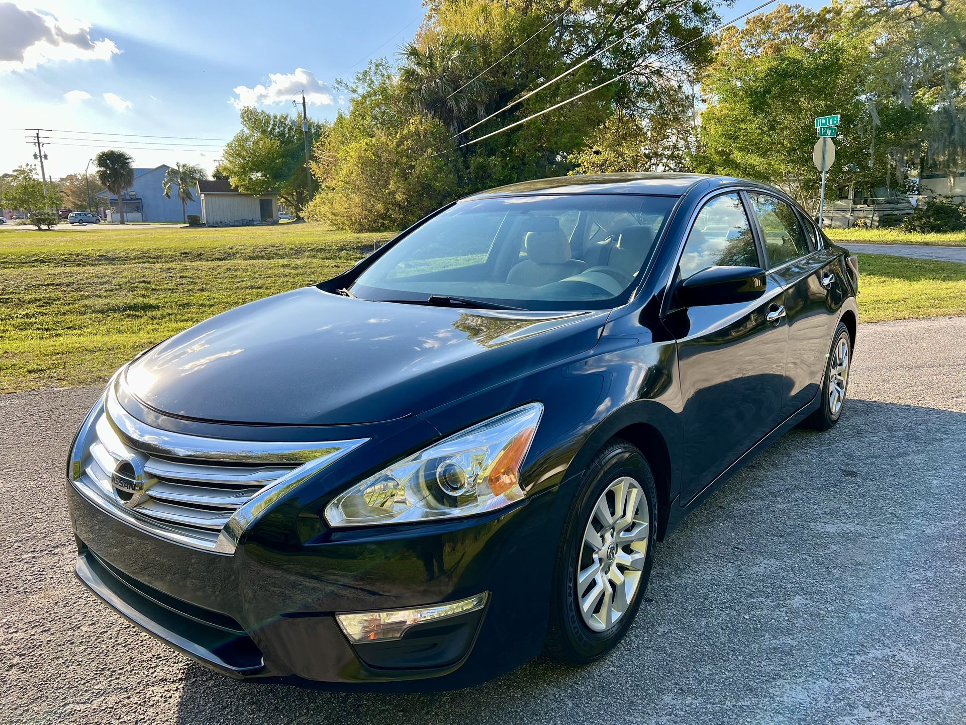 2014 Nissan Altima for Sale in Vero Beach, FL - OfferUp