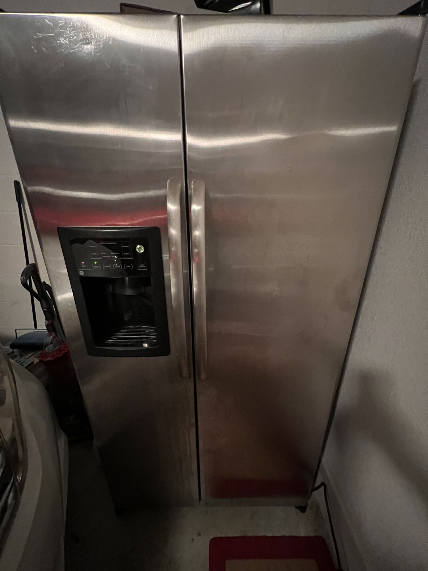 GE Refrigerator Fridge (Parts) for Sale in Miami, FL - OfferUp