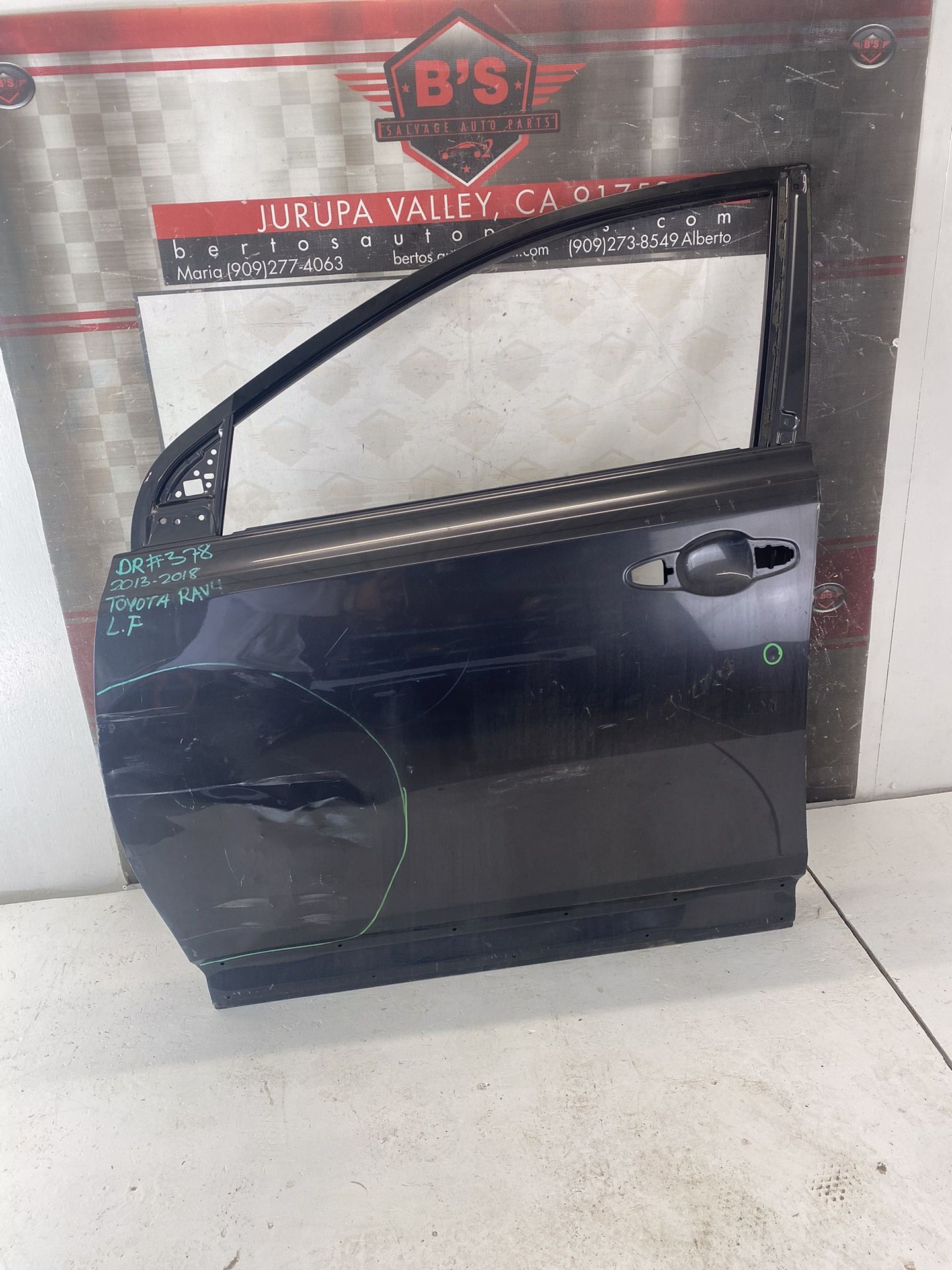 2013-2018 Toyota RAV4 Driver Front Door DR378 for Sale in Jurupa Valley ...