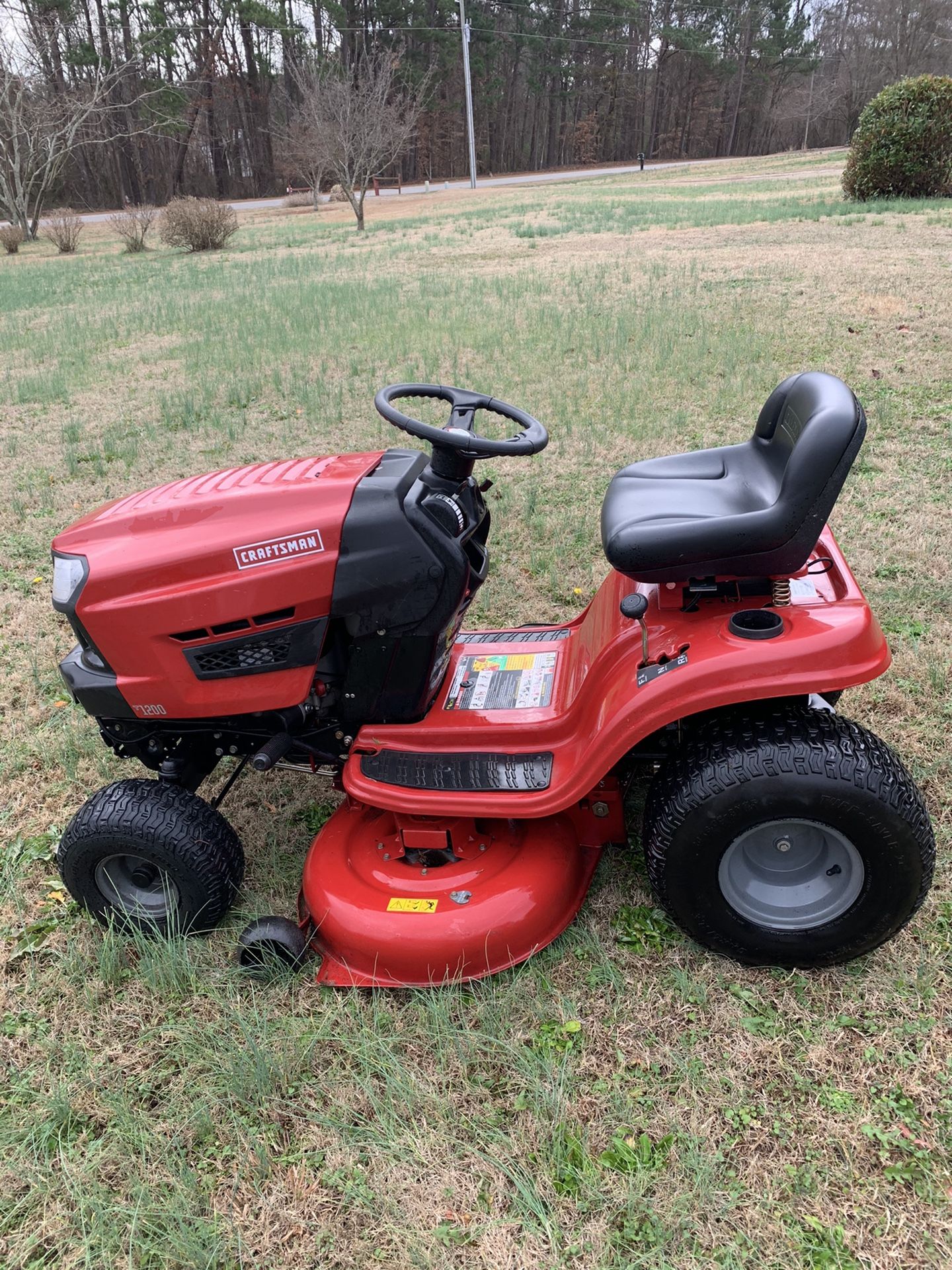 T1200 Series Lawn Tractor: Craftsman 42” Automatic 420cc Riding Mower ...