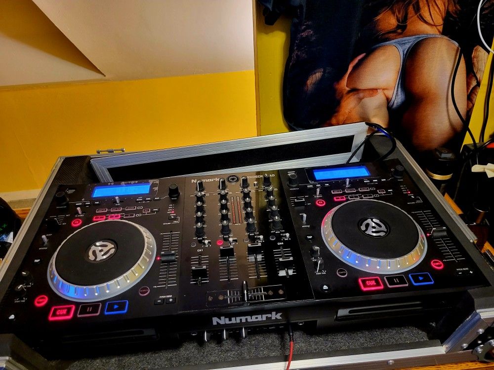 Numark Mixdeck Quad