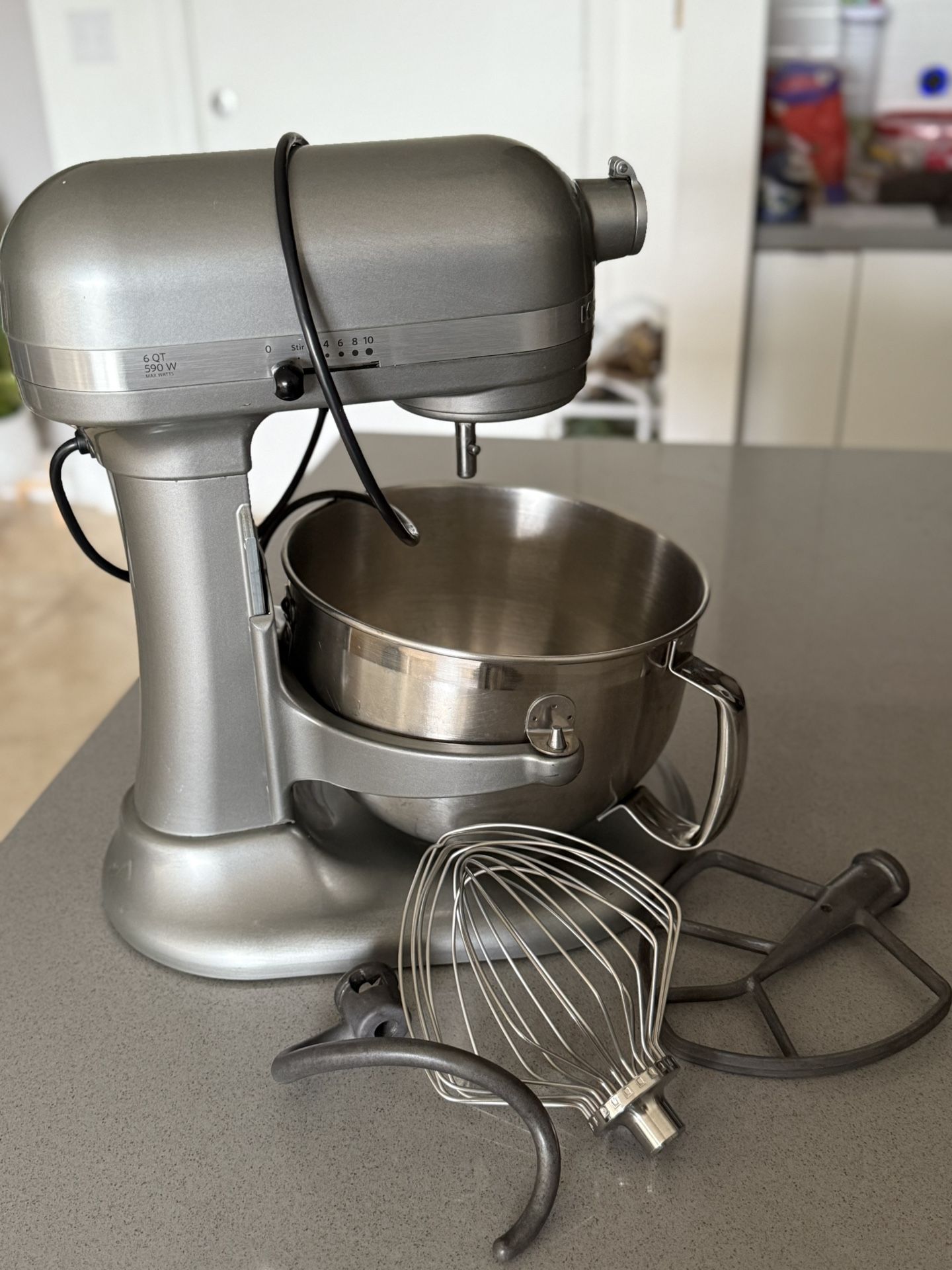 KITCHENAID 5.5 QUART BOWL-LIFT STAND MIXER for Sale in Aventura, FL ...