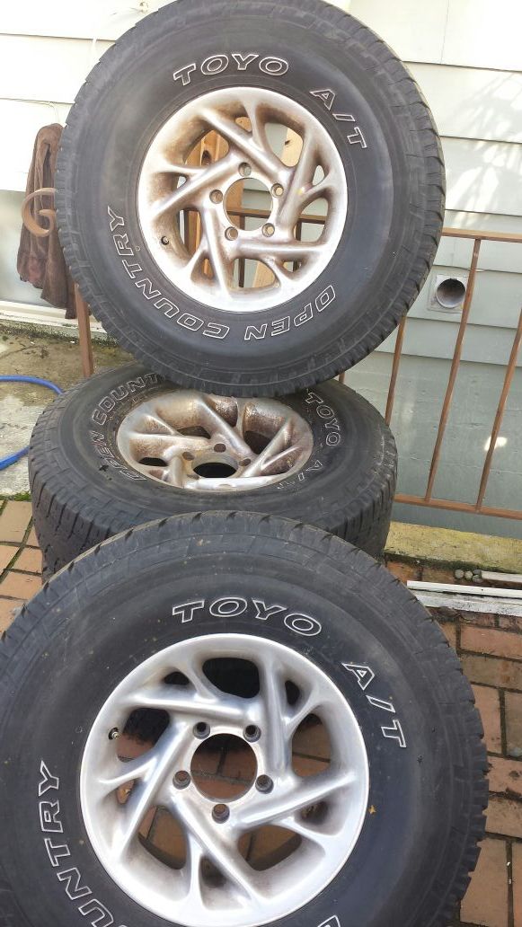 5x5.5 ford,jeep dodge,truck wheels and tires for Sale in Everett, WA ...