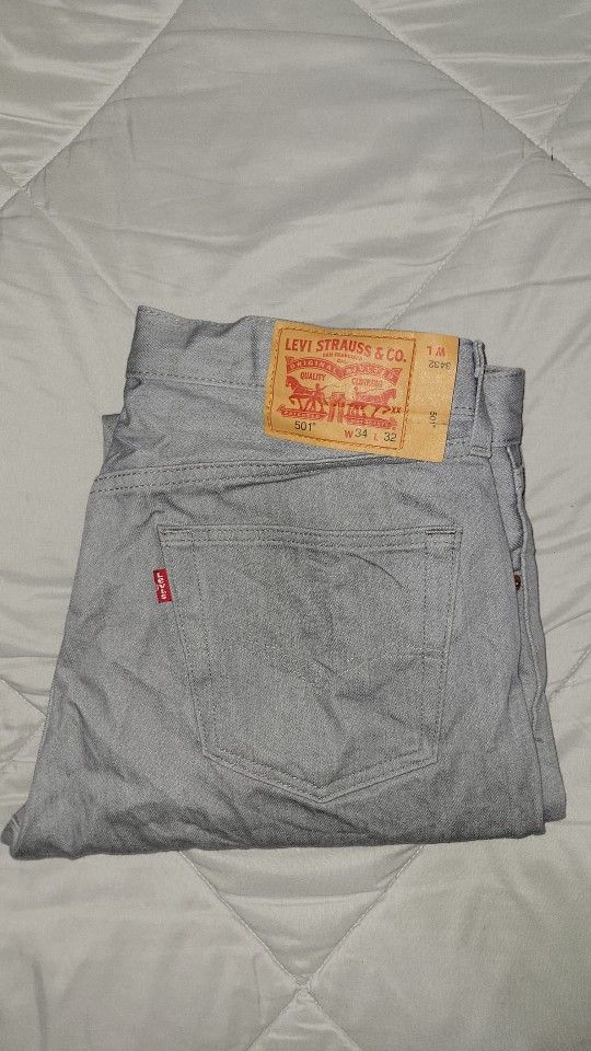 Grey Levi 501 Jeans for Sale in Fresno, CA - OfferUp