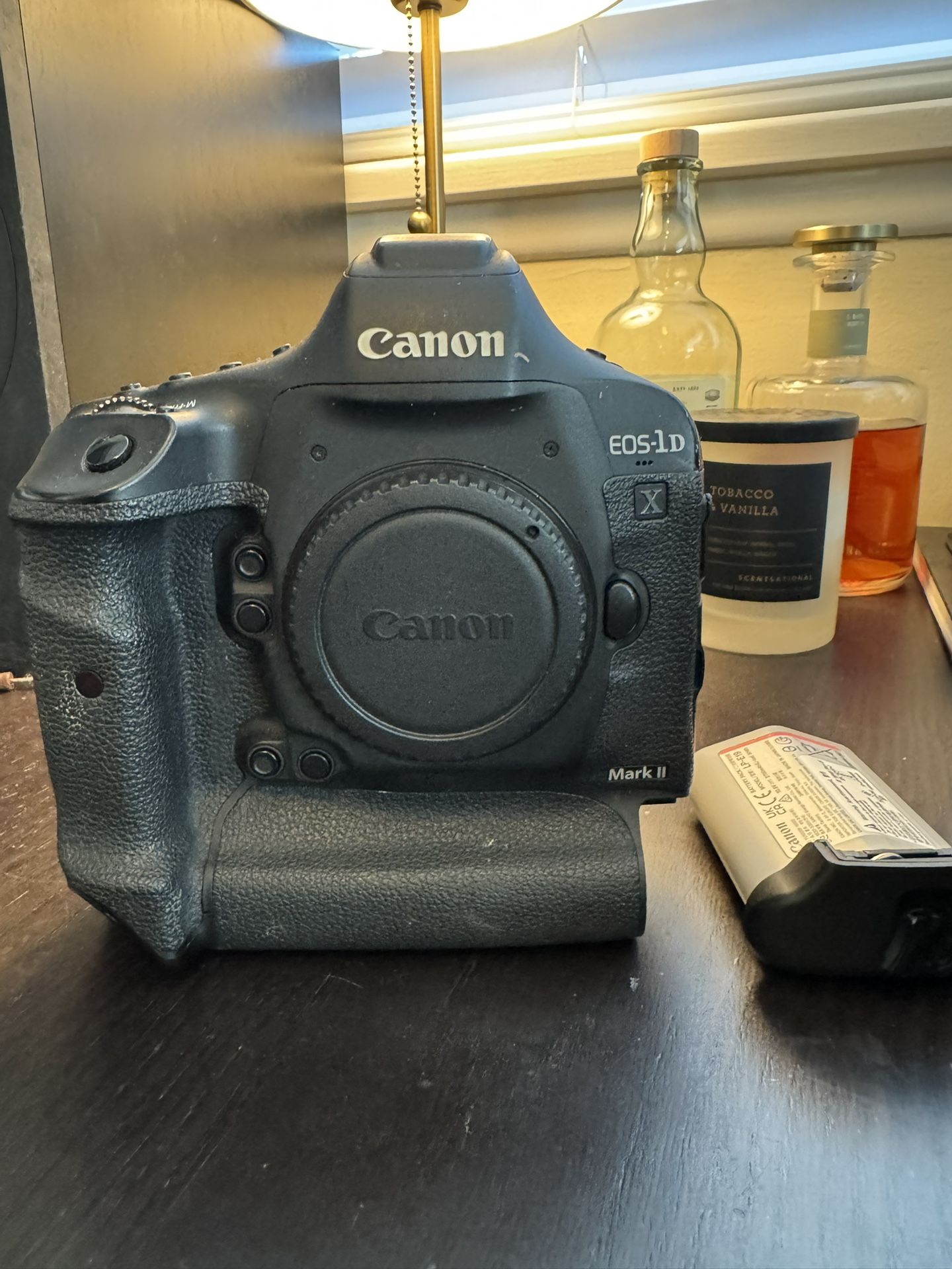 Canon 1DX Mark ii for Sale in Costa Mesa, CA - OfferUp