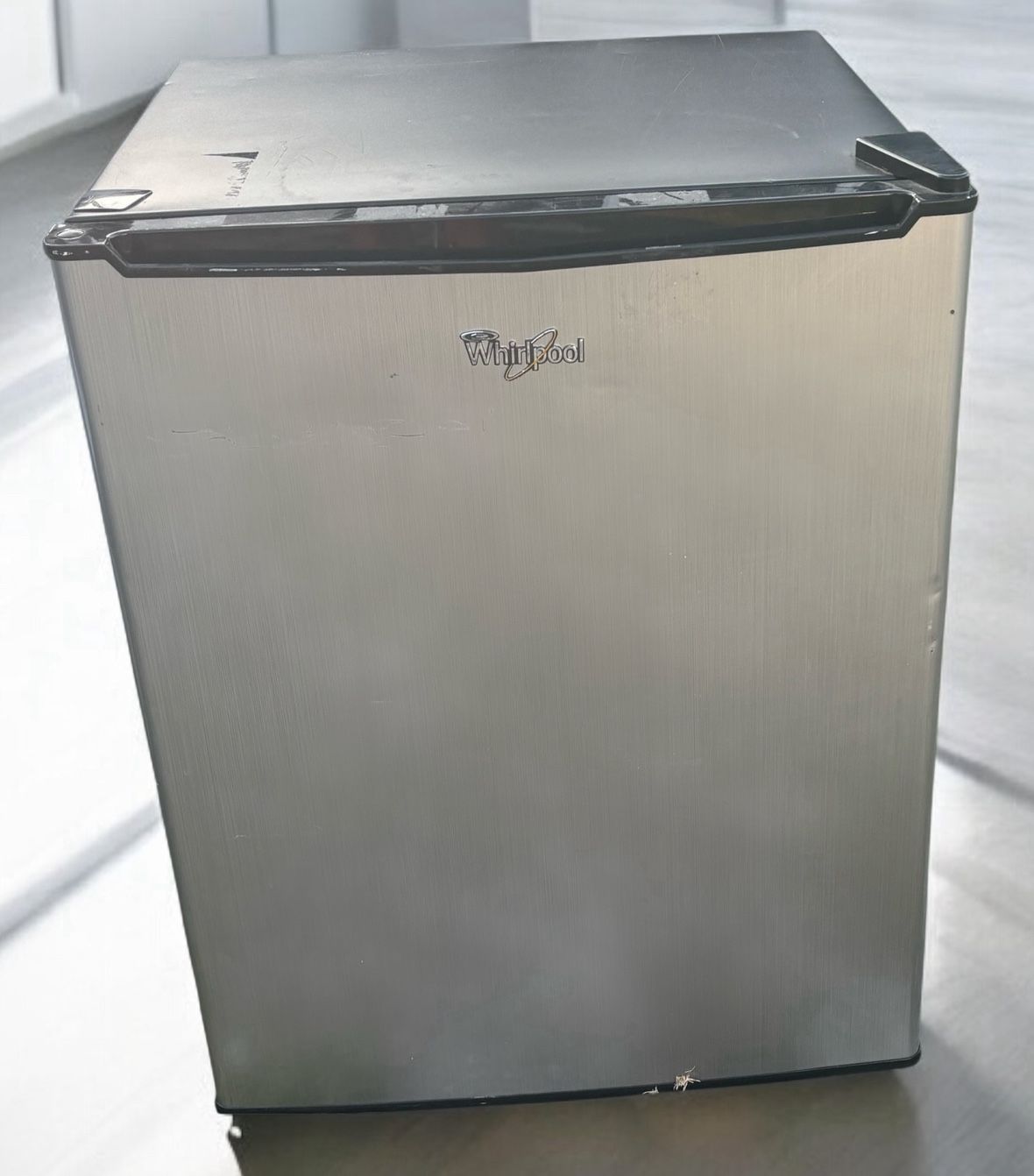 Whirlpool Mini Refrigerator With Compact Freezer Sale for Sale in West ...