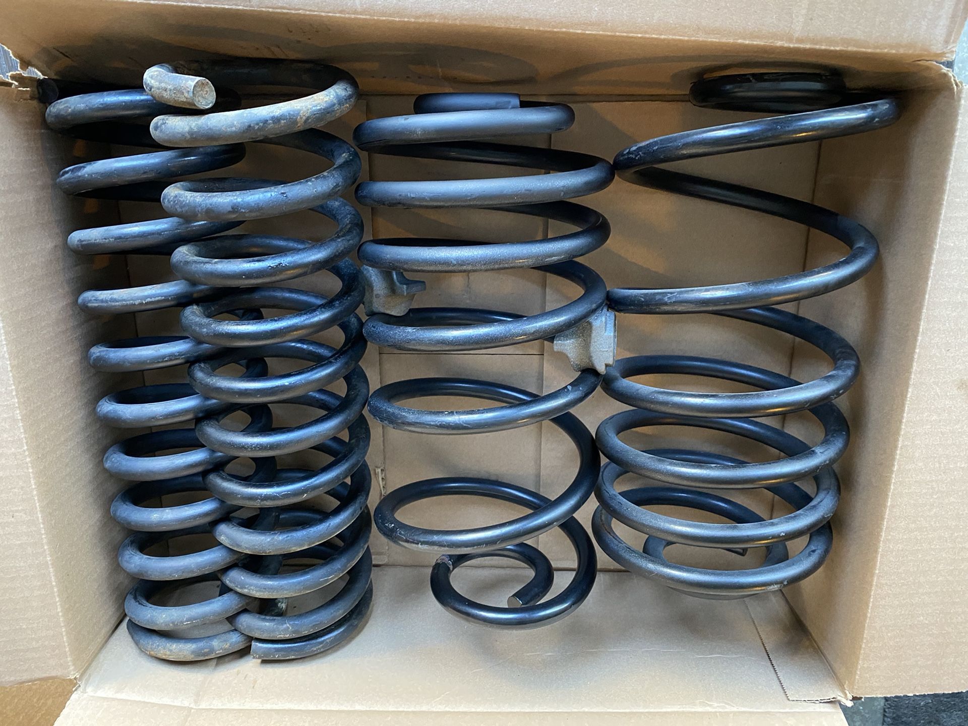 GM 1968 PONTIAC GTO FRONT & REAR AXLE COIL SPRINGS SET USED GREAT ...
