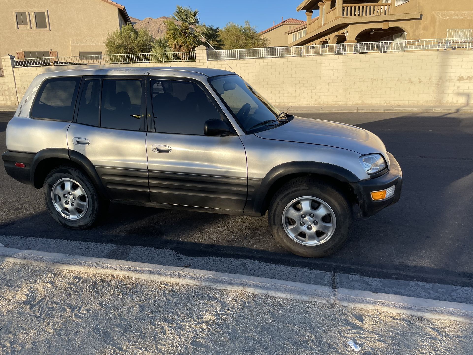 1998 Toyota Rav4 for Sale in Las Vegas, NV - OfferUp