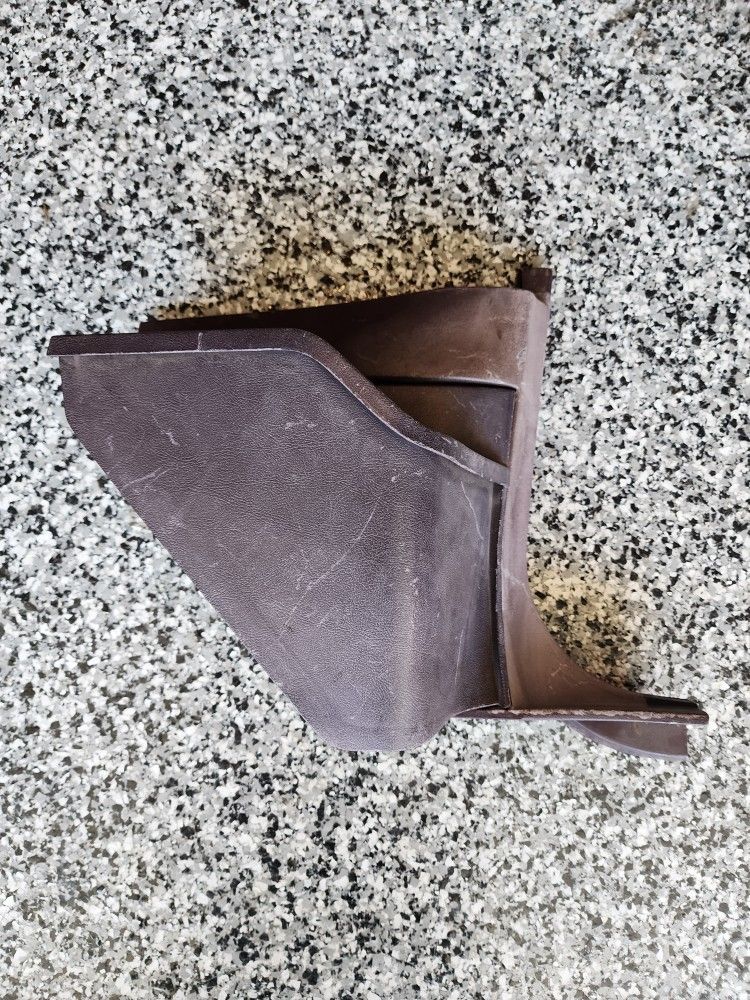 G Body Trash Bin Kick Panel for Sale in Riverside, CA - OfferUp