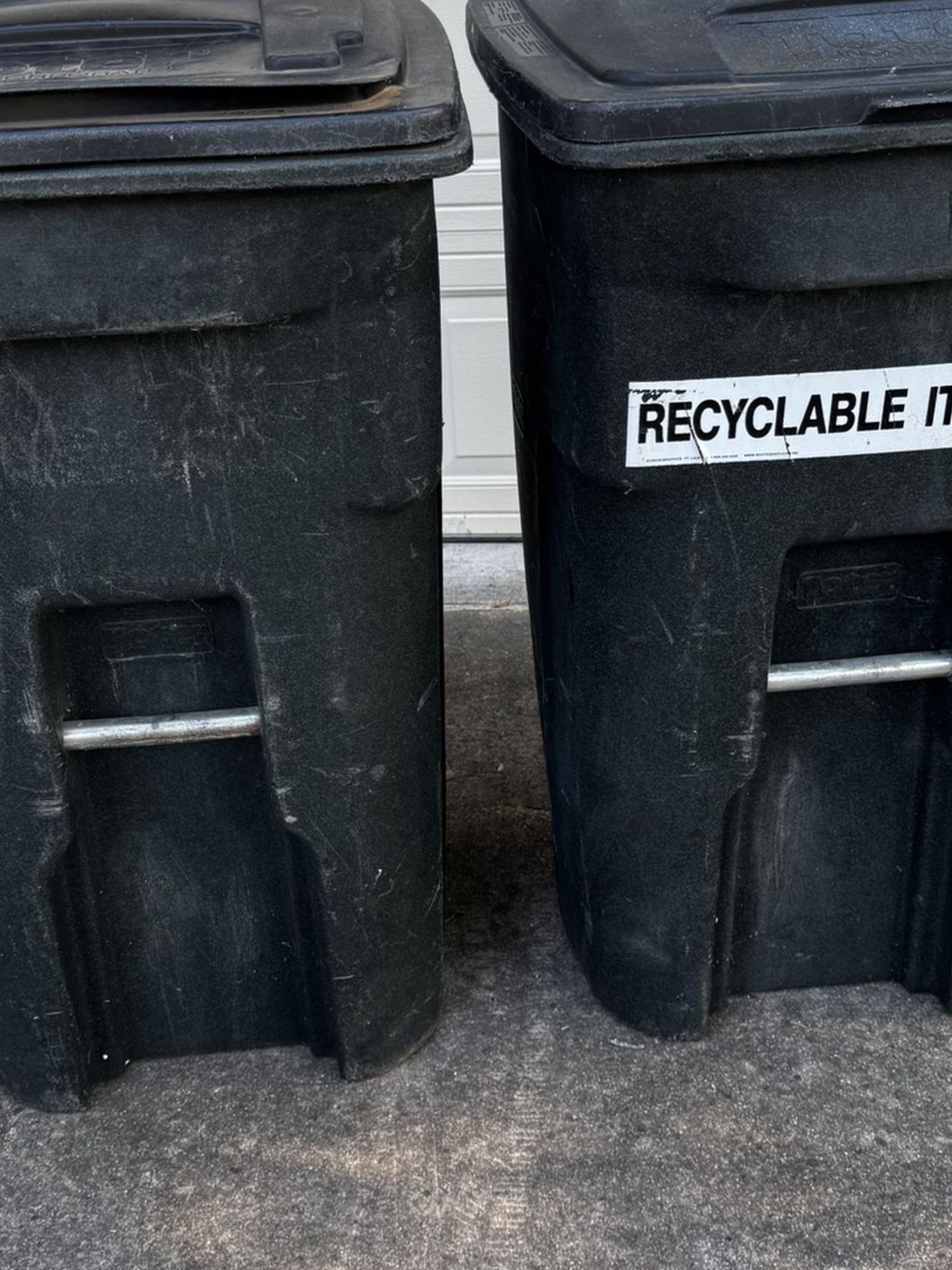 FREE - Trash Cans for Sale in Schertz, TX - OfferUp