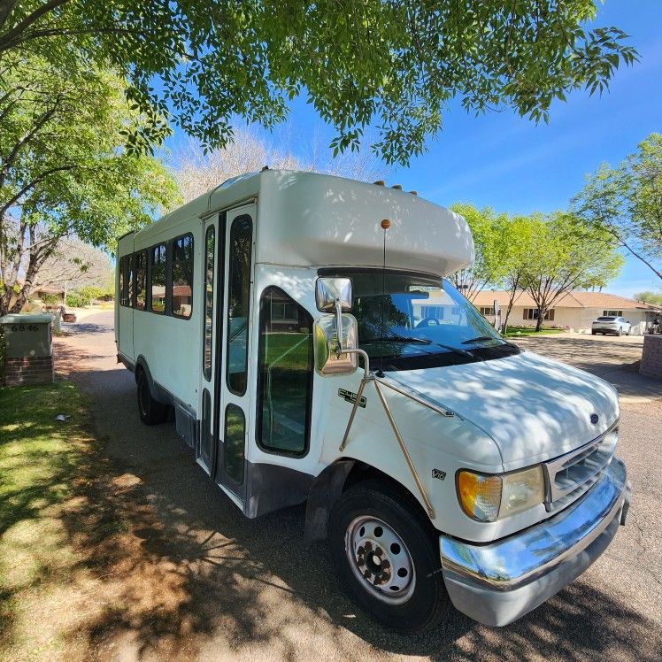 Shuttle Bus Tiny Home RV Van Life E450 V10 for Sale in Peoria, AZ - OfferUp