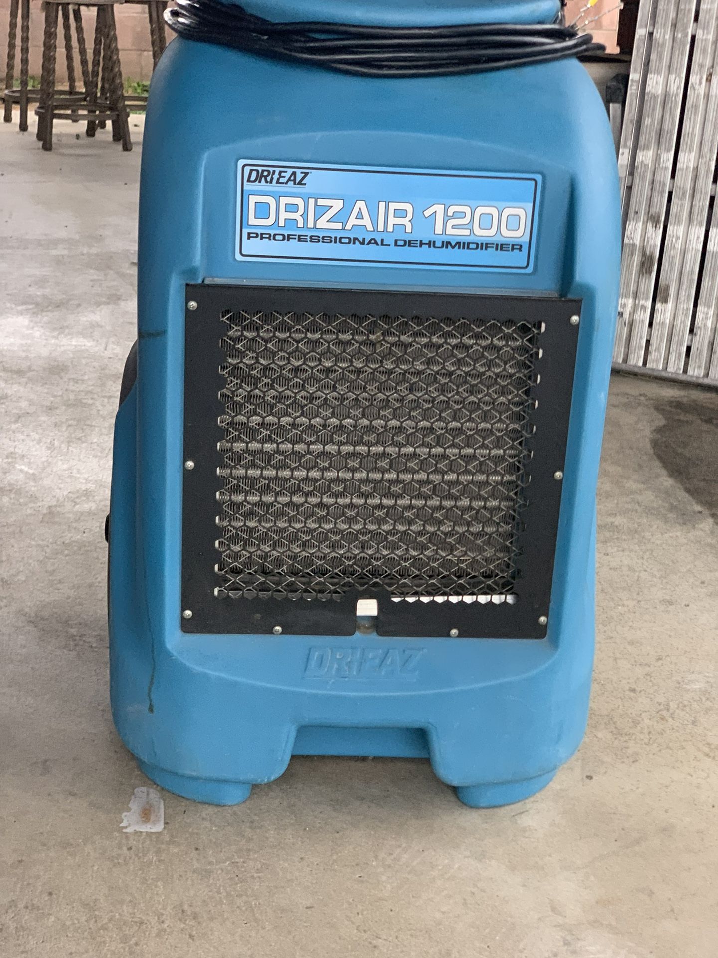 DRIZAIR 1200 DRI-EAZ PROFESSIONAL DEHUMIDIFIER for Sale in Highland, CA ...
