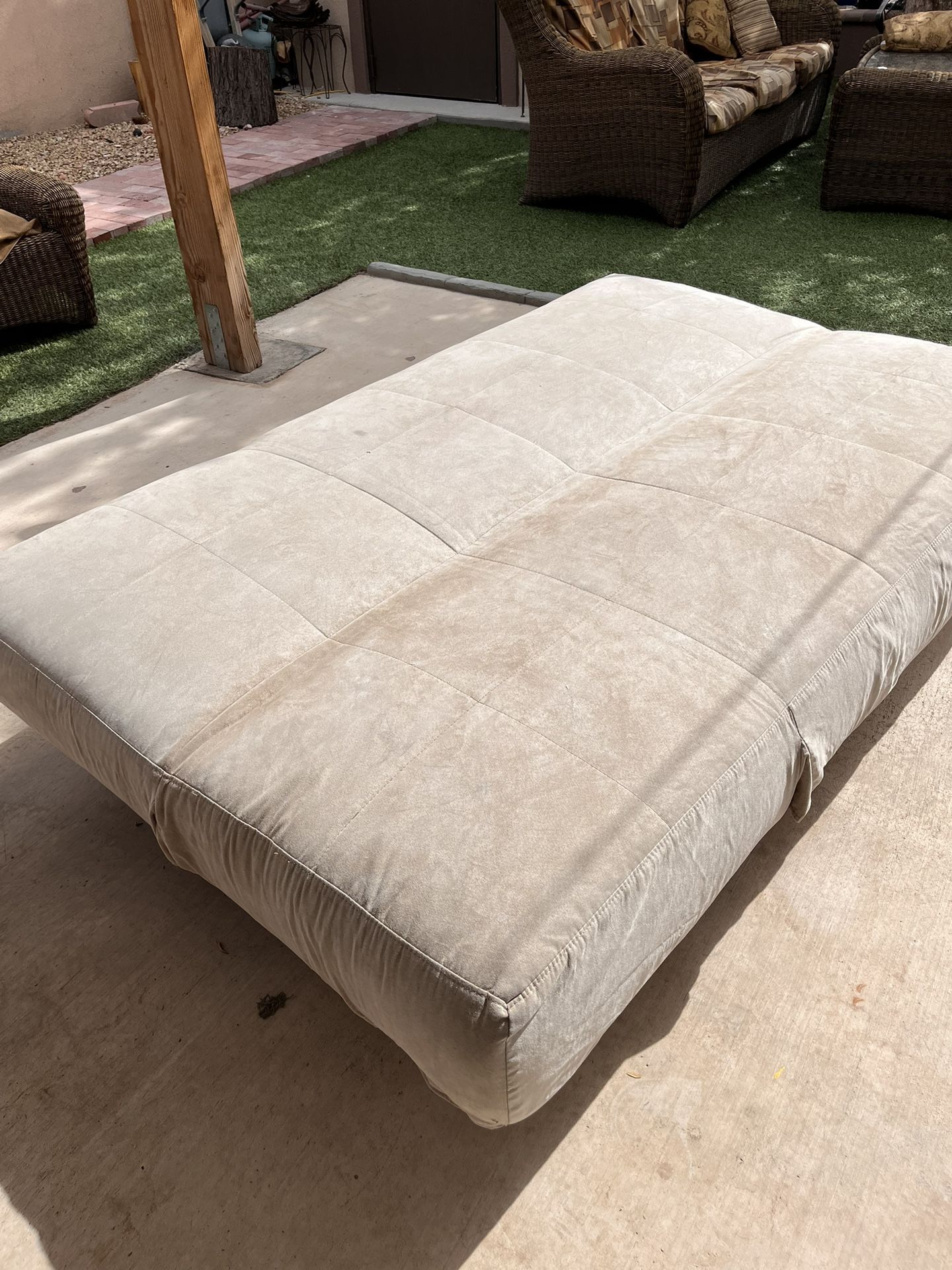 Offer up futon store