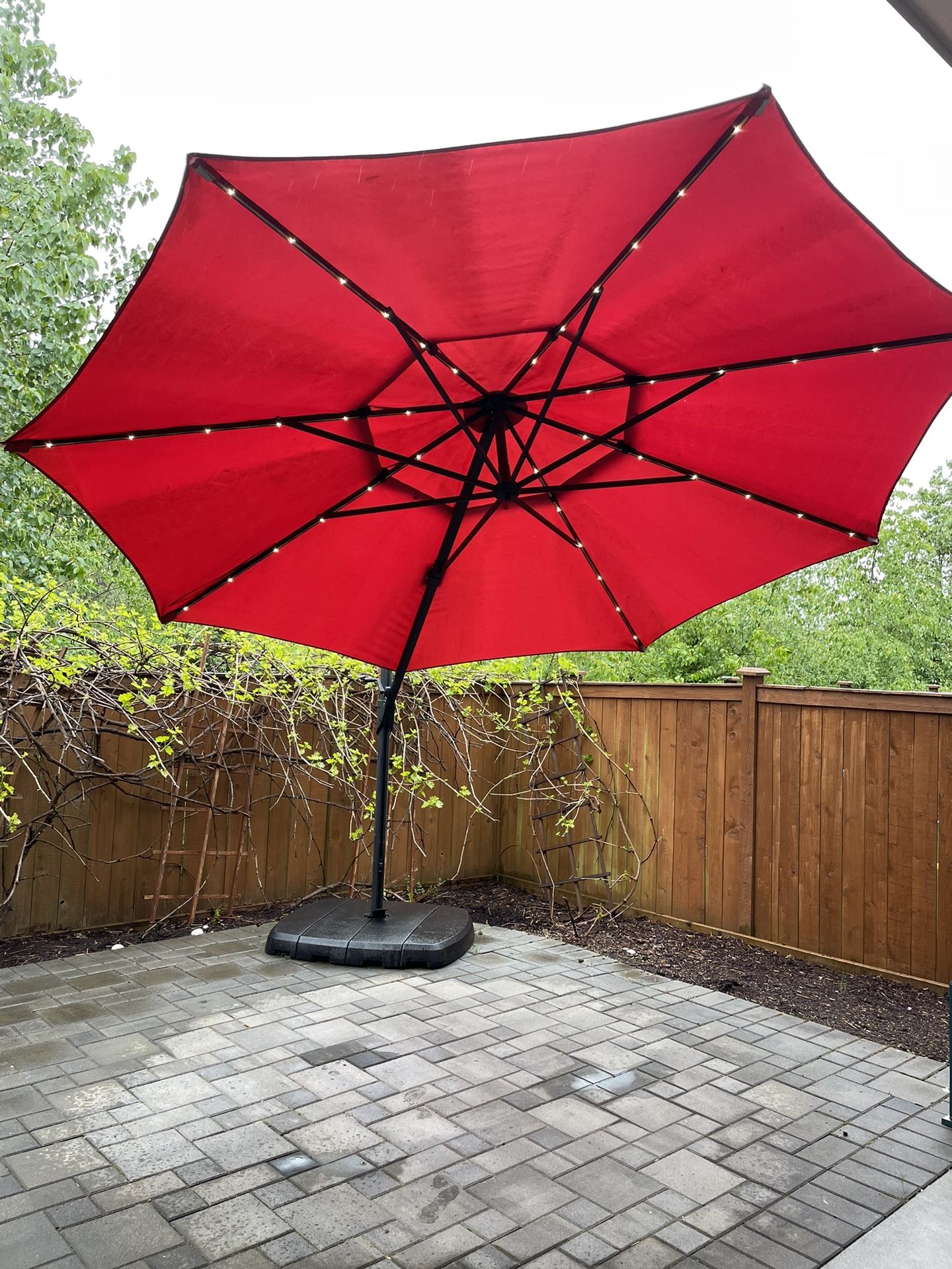 11 Ft Solar Powered Patio Umbrella for Sale in Bothell, WA - OfferUp