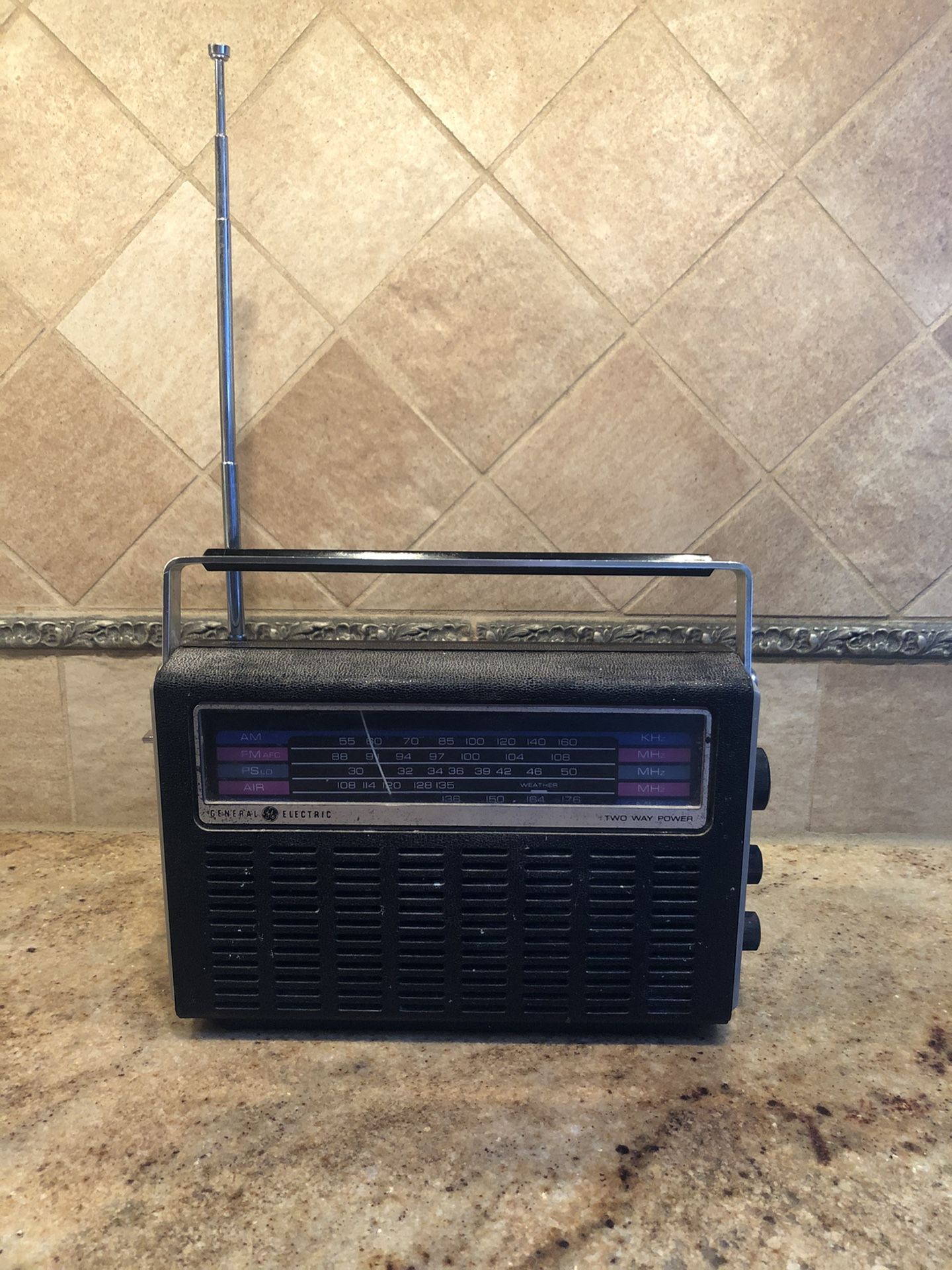 Vintage General Electric Radio for Sale in Upr Makefield, PA - OfferUp
